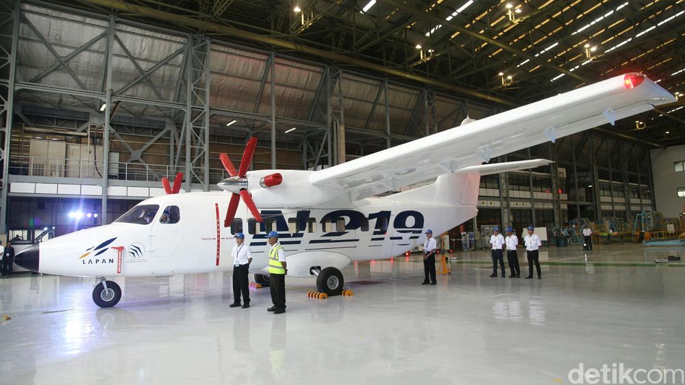 Indonesian aerospace company introduces new homegrown aircraft ...